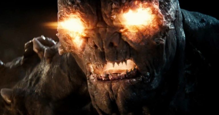 Batman Vs. Superman Justice League Synopsis & Doomsday Featurette ...