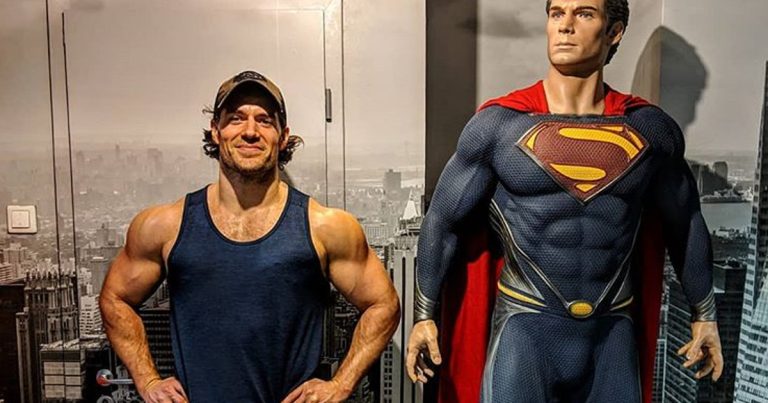 Henry Cavill Shows Off Jacked Muscles Next To Superman