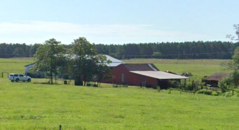 James Gunn's Superman: First Look At Kent Farm House Barn | Cosmic Book ...