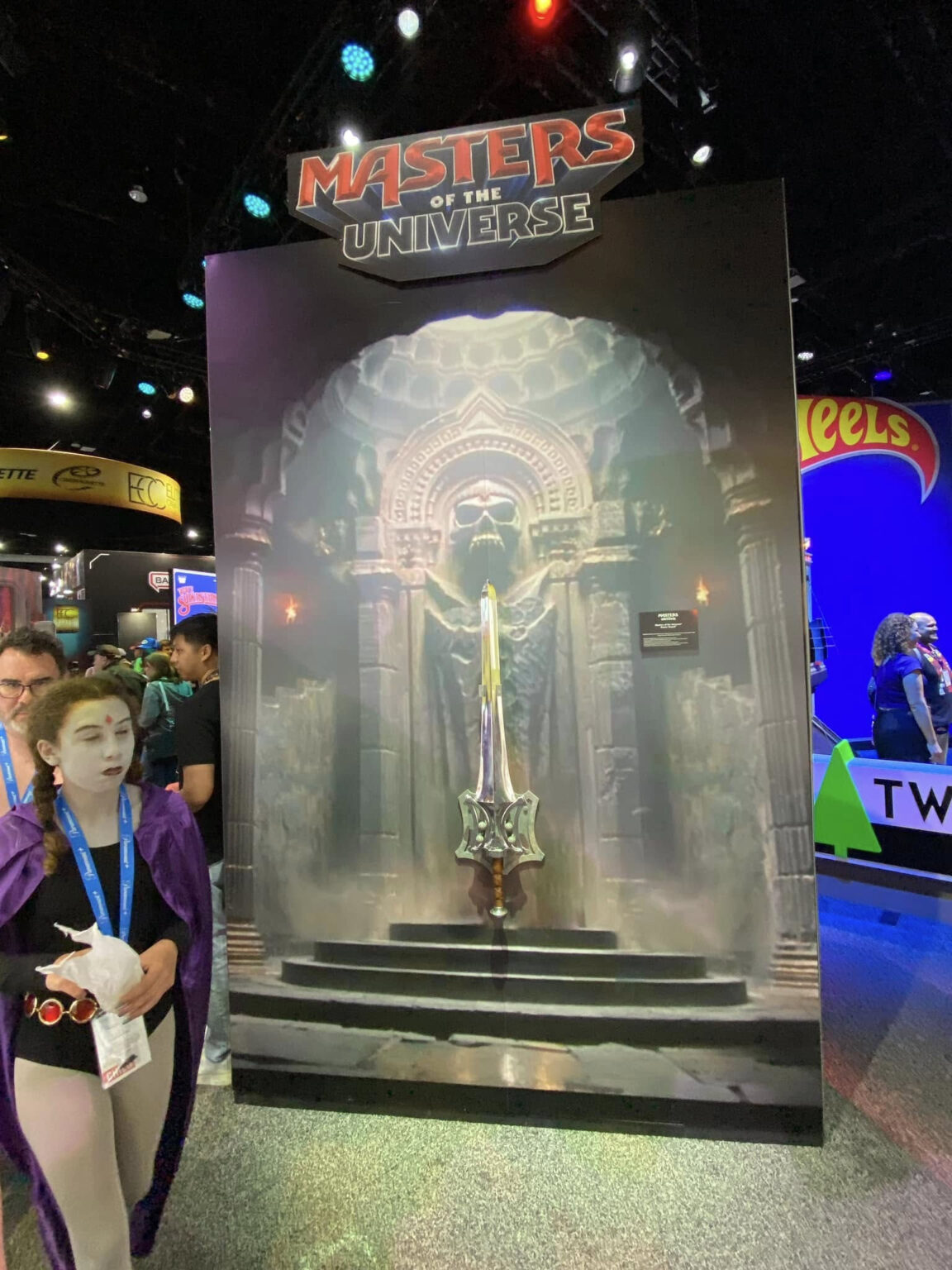 Masters of the Universe Comic-Con Display Reveals Power Sword, Havoc ...