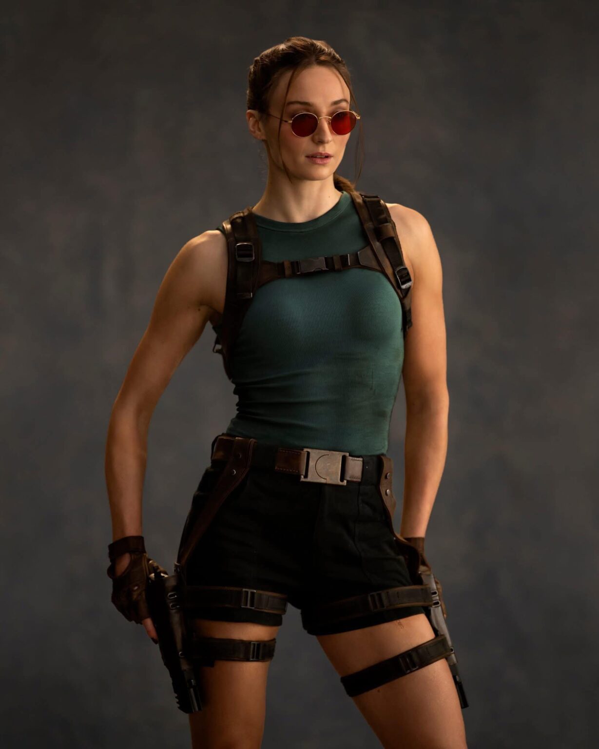 Sophie Turner Suits Up as Lara Croft In First Look At Amazon’s Tomb ...